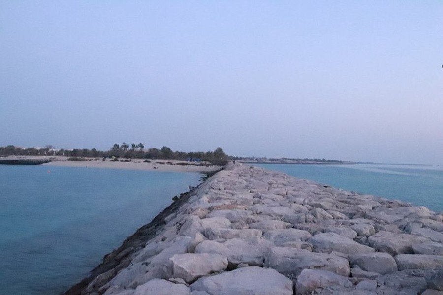 Abu Dhabi's Lulu Island - A man-made breakwater - Abu Dhabi Blog